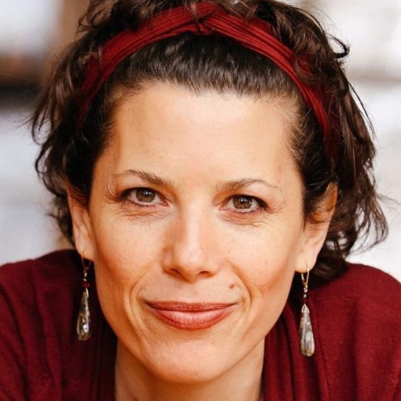 About the Author of Get Signed - NYC Literary Agent Lucinda Halpern